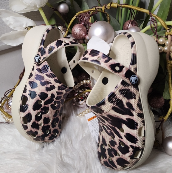 CROCS | Shoes | Crocs Bone Leopard Animal Remix Platform Clog Women ...